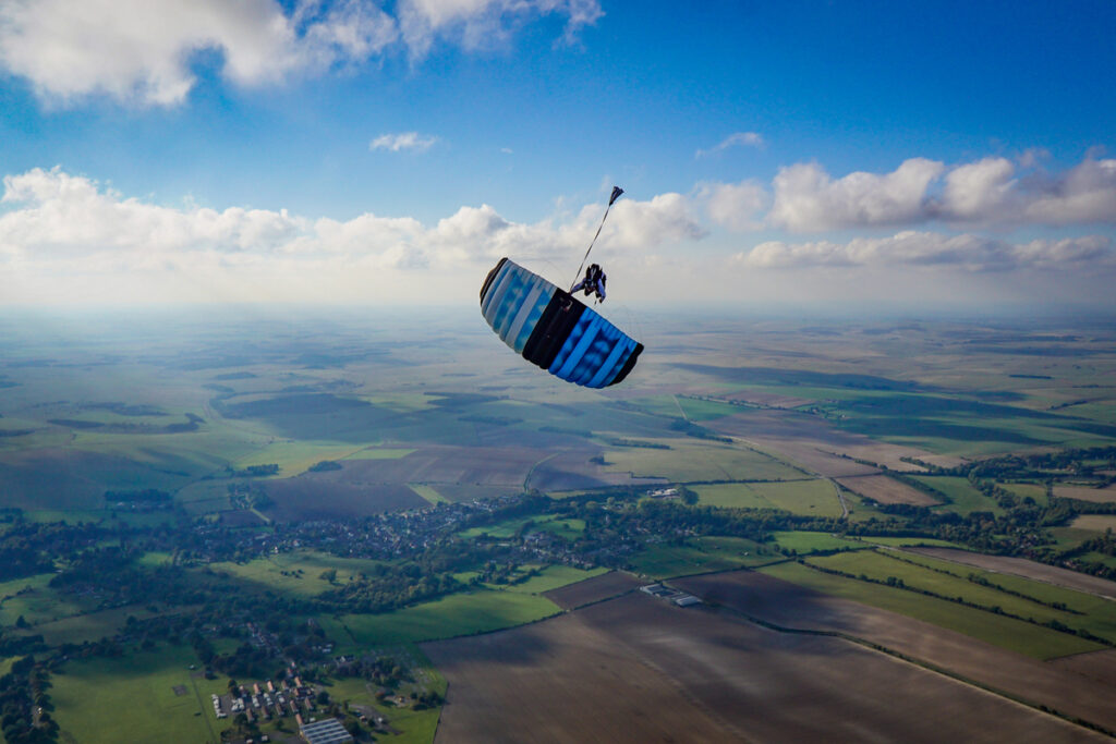 SkyDive Netheravon | Learn To Skydive