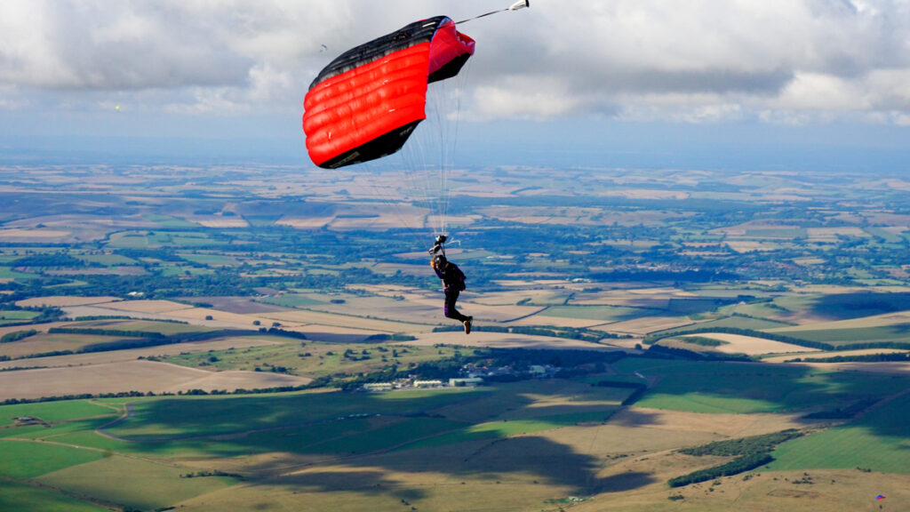 SkyDive Netheravon | The Home of The Army Parachute Association